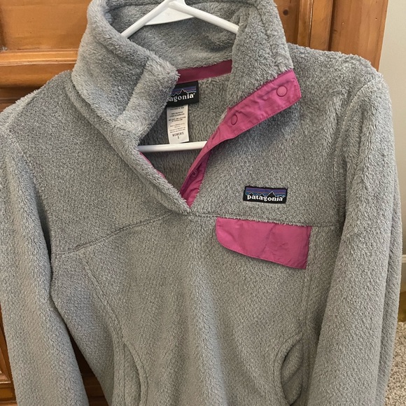 Patagonia | Jackets & Coats | Grey With Pink Patagonia | Poshmark